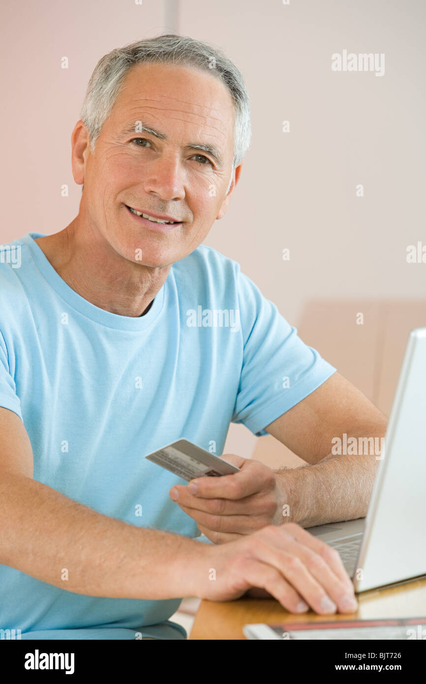 Online ma hi-res stock photography and images - Alamy