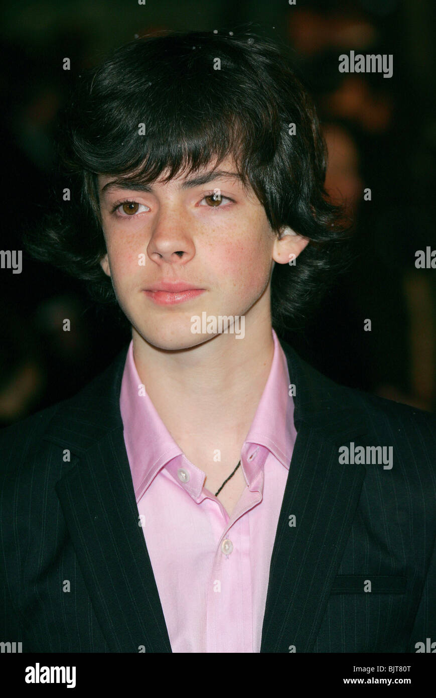 SKANDAR KEYNES THE CHRONICLES OF NARNIA FILM PREMIER THE ROYAL ALBERT ...