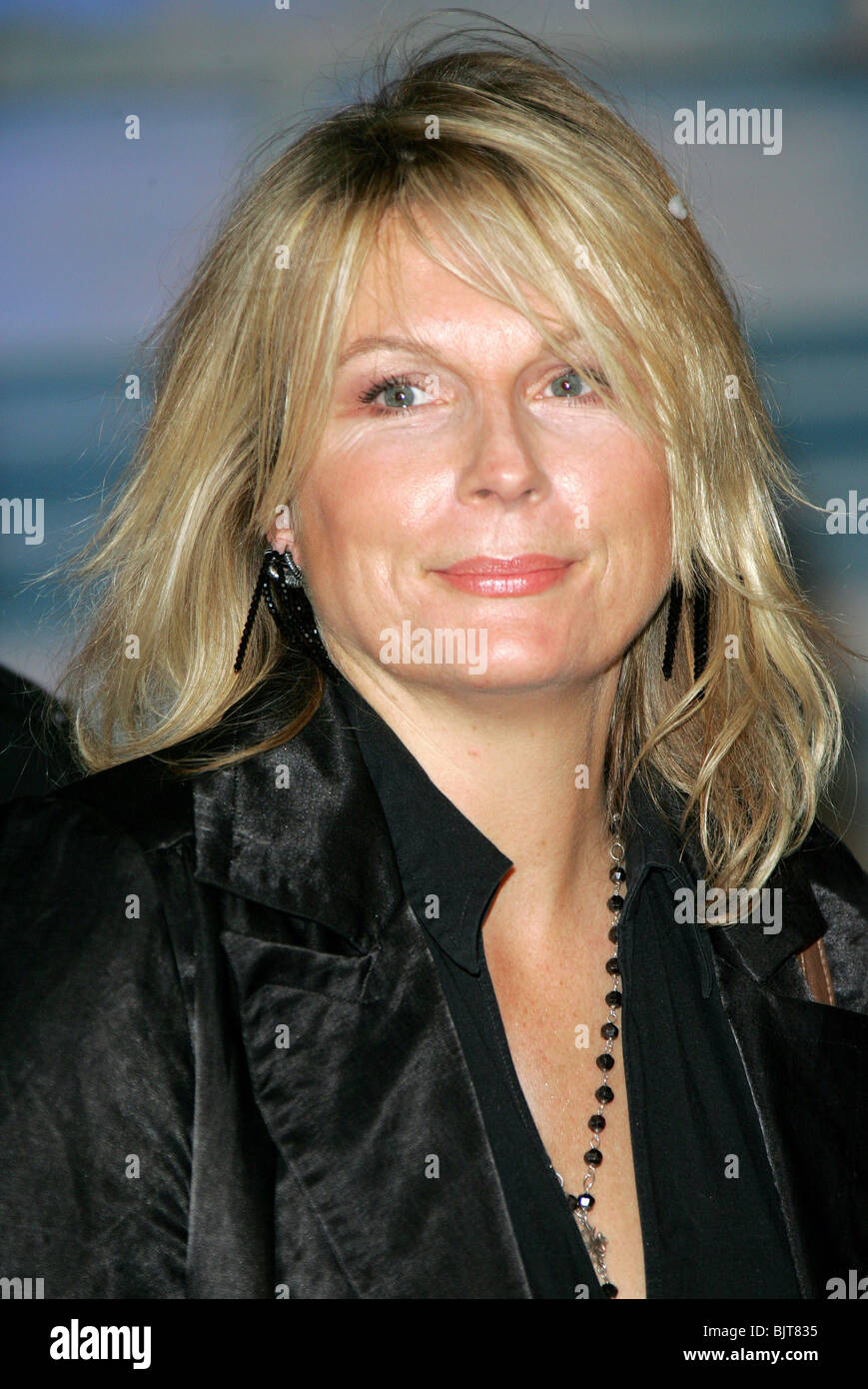 JENNIFER SAUNDERS THE CHRONICLES OF NARNIA FILM PREMIER THE ROYAL ...