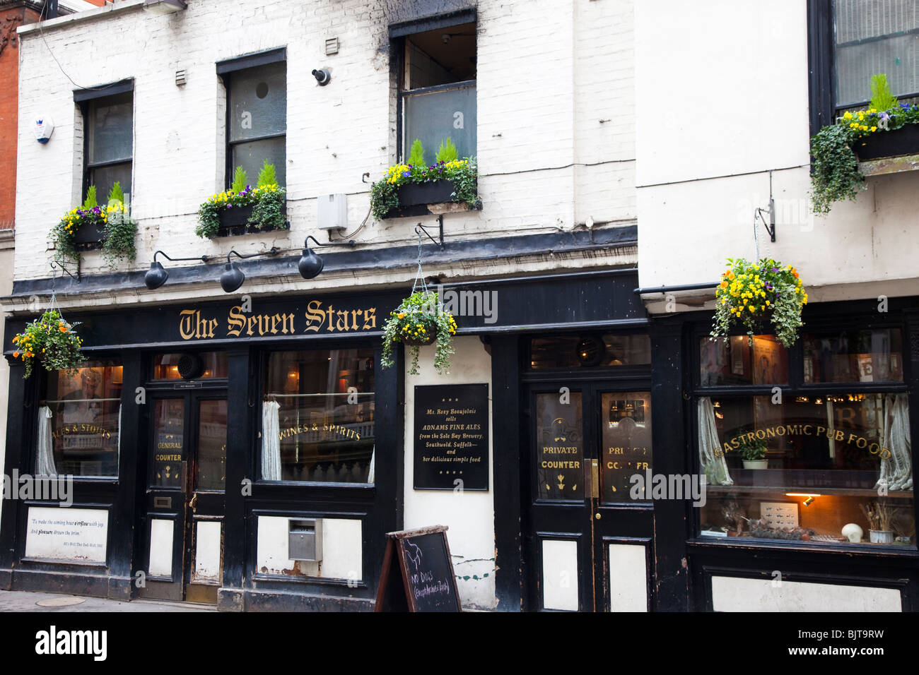The seven stars pub london hi-res stock photography and images - Alamy