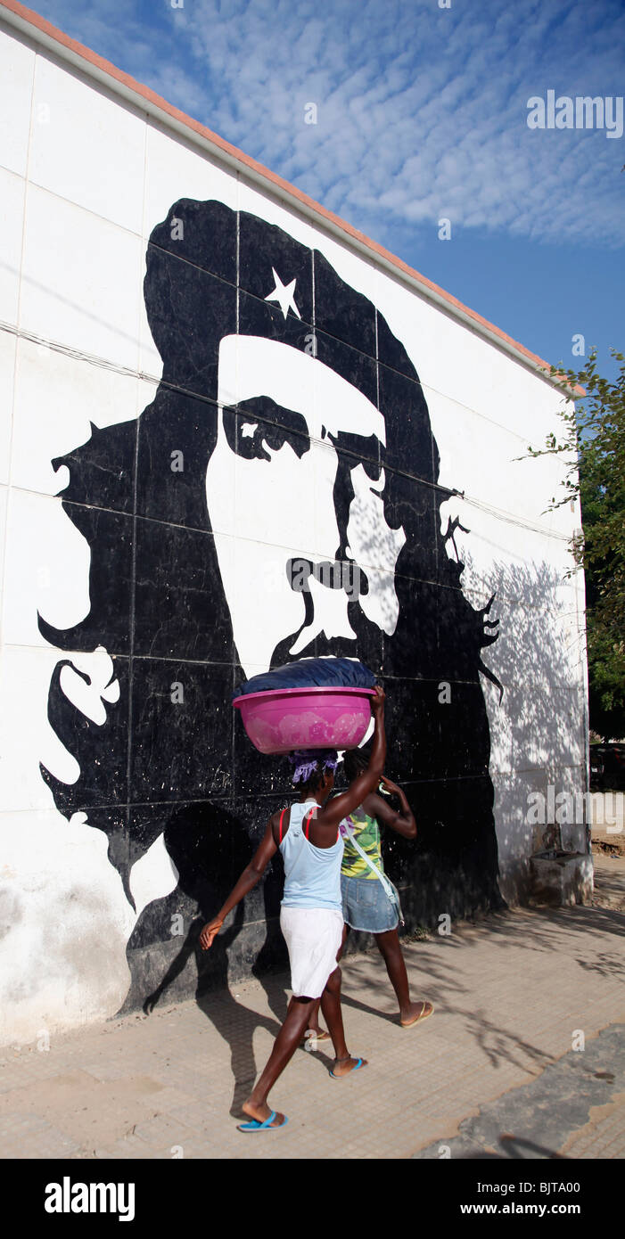 Cuba che guevara mural hi-res stock photography and images - Alamy