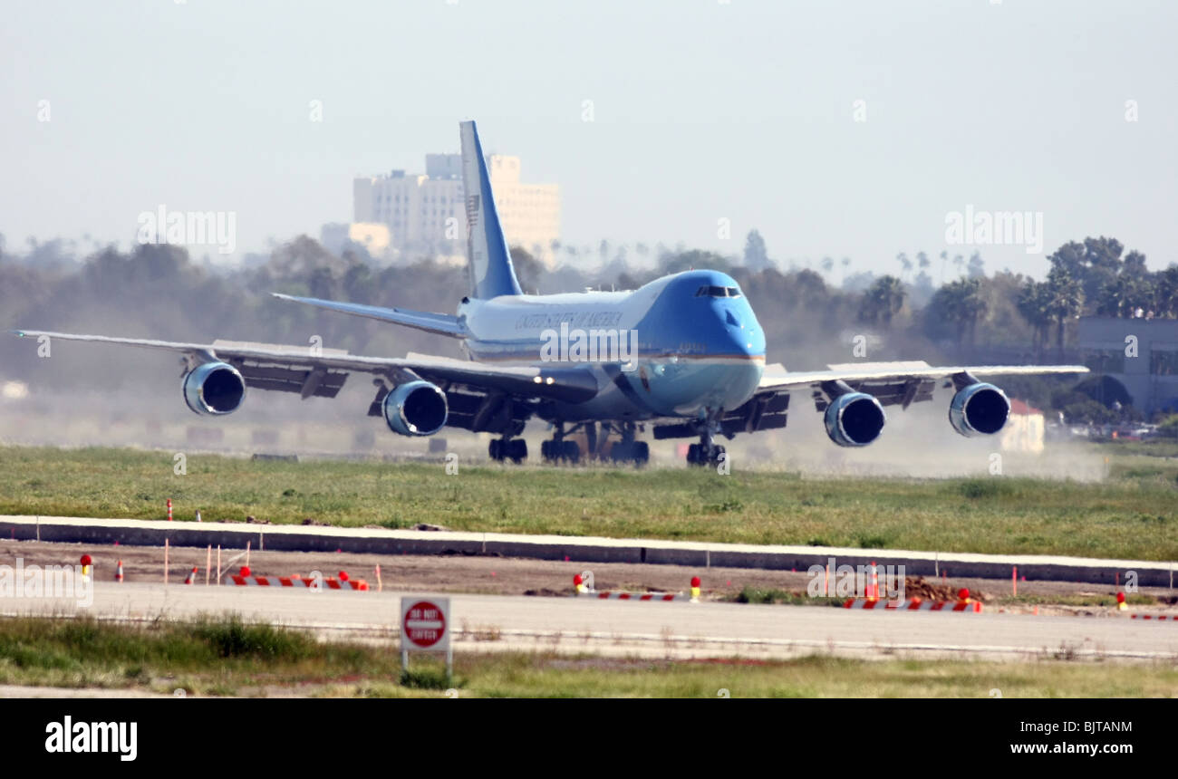 PRESIDENT BARACK OBAMA ONBOARD AIR FORCE ONE PRESIDENT BARACK OBAMA ...
