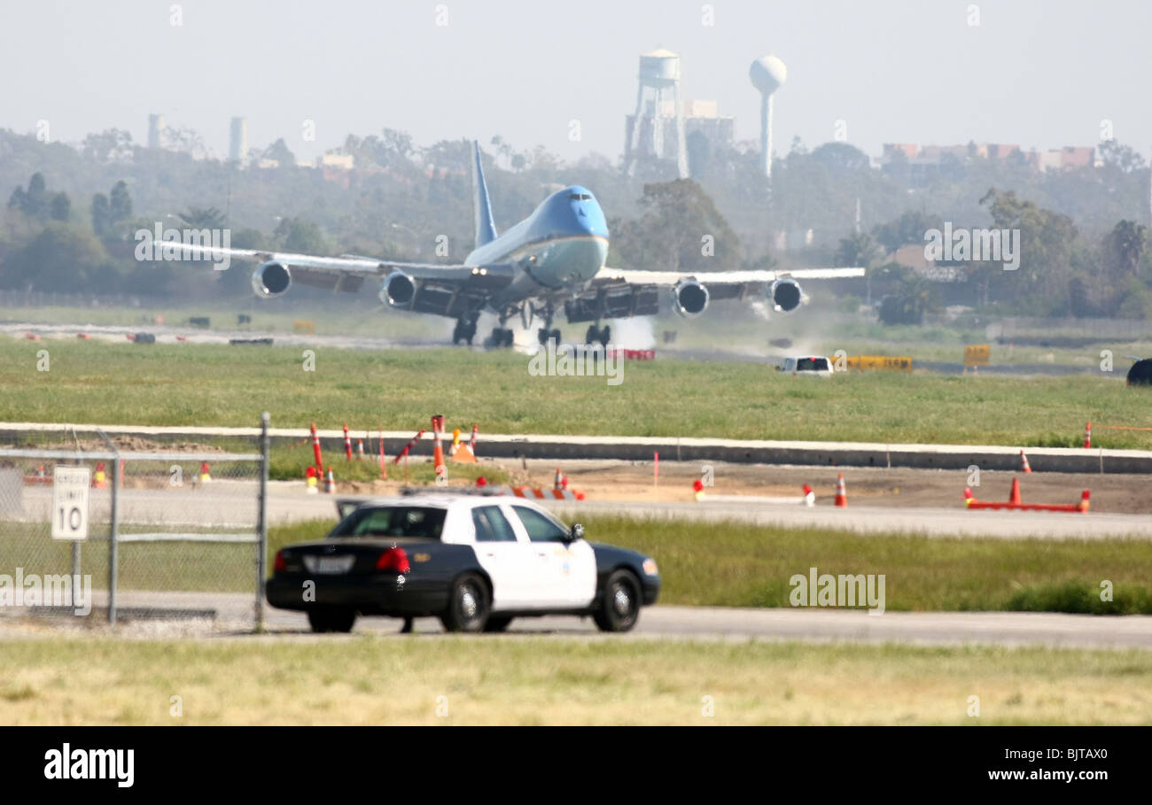 PRESIDENT BARACK OBAMA ONBOARD AIR FORCE ONE PRESIDENT BARACK OBAMA ...