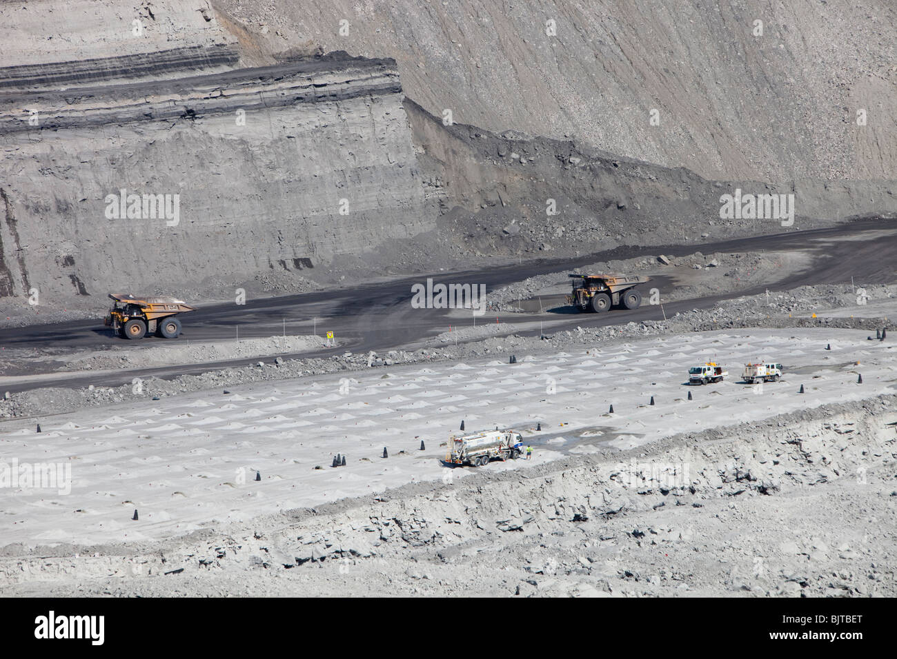 Open cast coal mine pit truck hi-res stock photography and images - Alamy