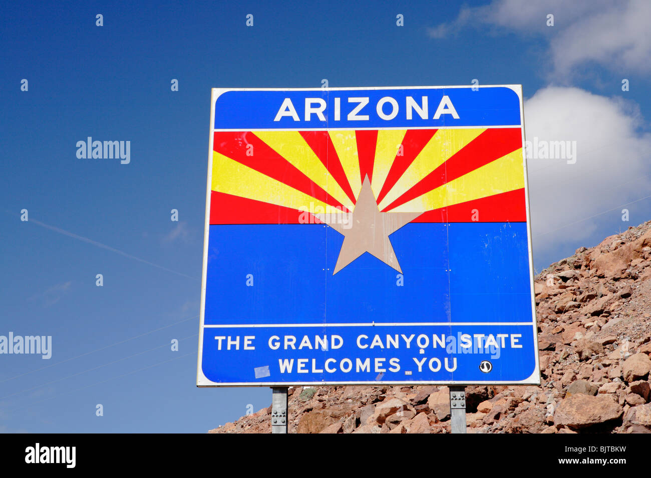 Official state sign of Arizona on the Arizona Nevada border-Hoover Dam ...