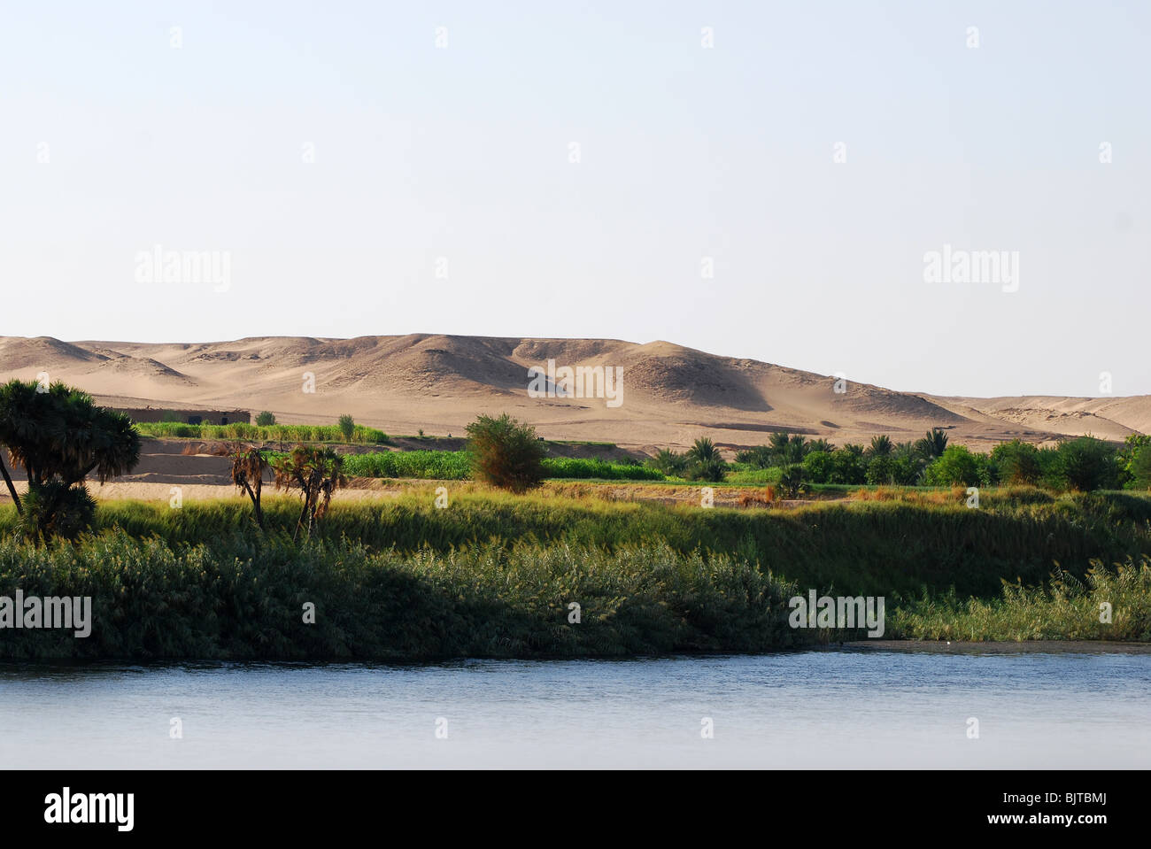 edfu to kom ombo number 2909 Stock Photo - Alamy
