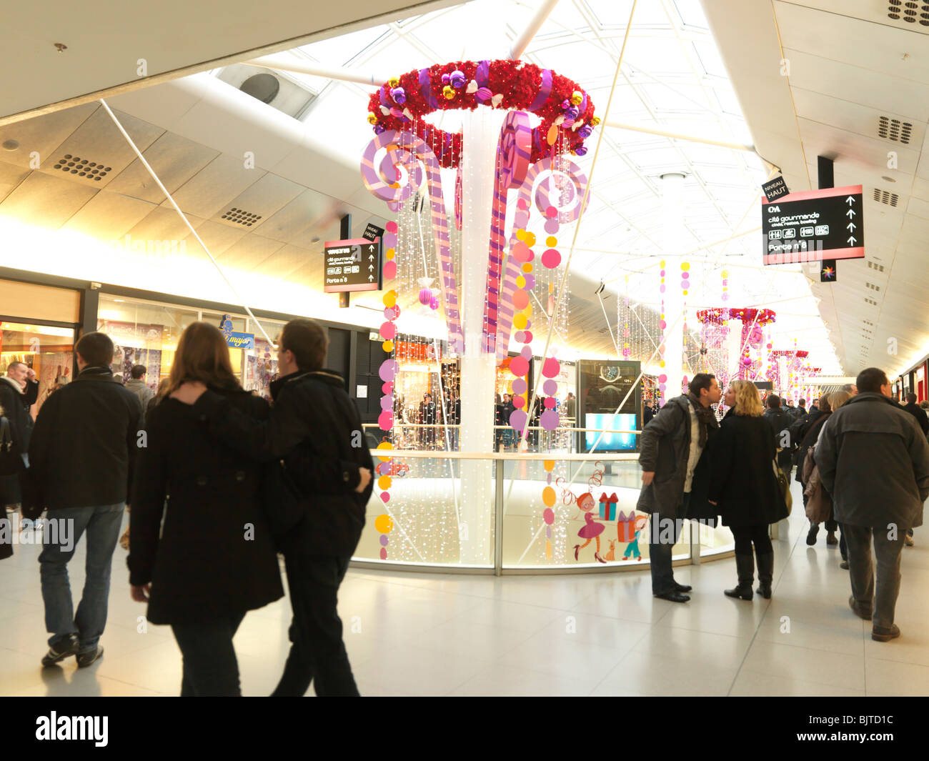Calais France Cite Europe Shopping Centre People Shopping Stock Photo ...