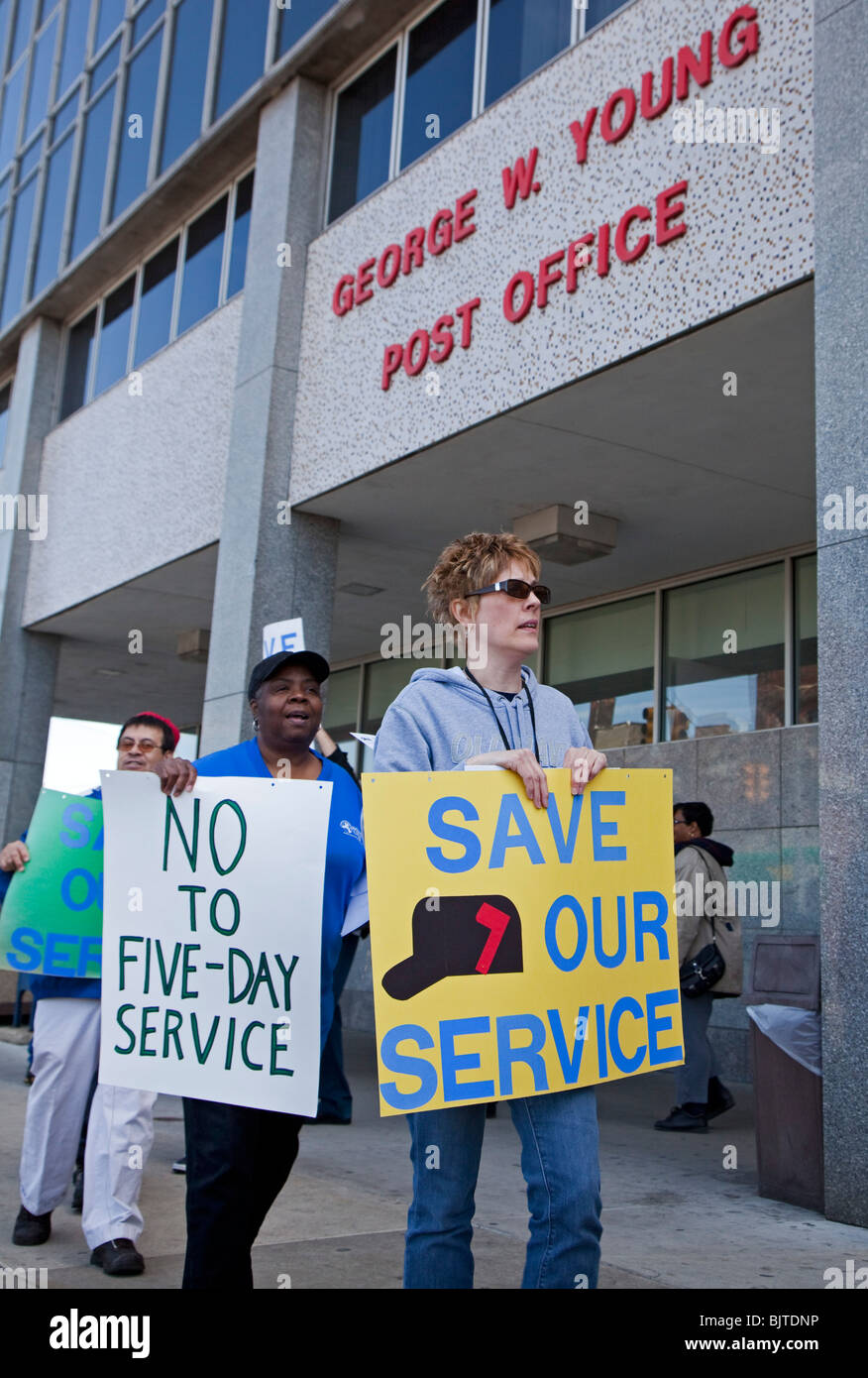 Delivery mail delivery hi-res stock photography and images - Alamy