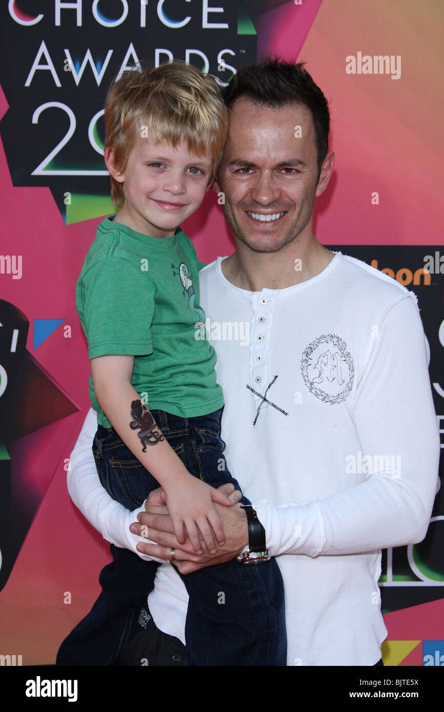 CHARLIE ELLIS GREG ELLIS NICKELODEON KIDS CHOICE AWARDS 2010 LOS ...