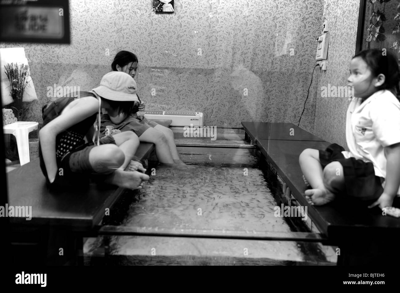 Foot massage thailand High Resolution Stock Photography and Images - Alamy