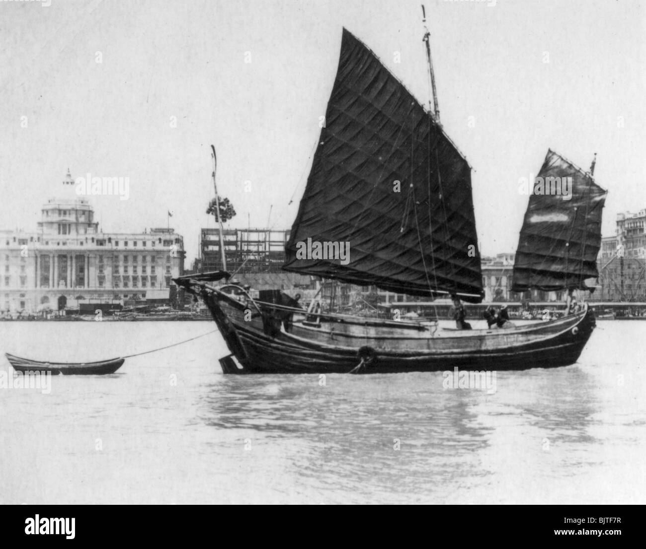 Chinese junk boats Black and White Stock Photos & Images - Alamy