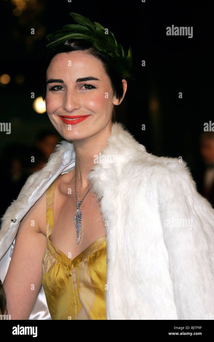 ERIN O'CONNOR THE CHRONICLES OF NARNIA FILM PREMIER THE ROYAL ALBERT HALL LONDON ENGLAND 07 ...