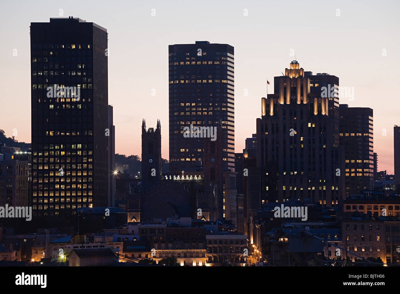 Montreal skyscrapers hi-res stock photography and images - Alamy