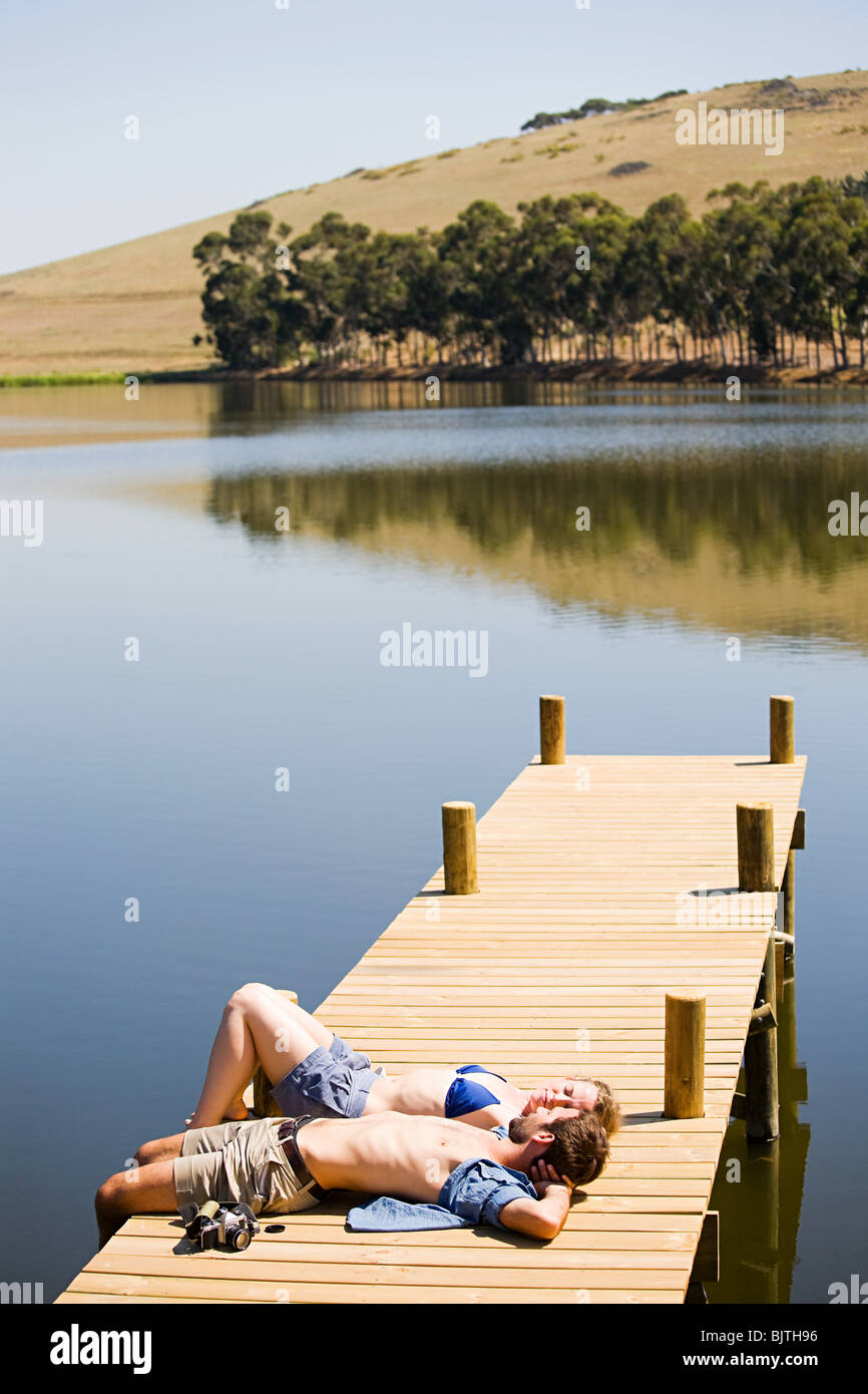 Mid summer lakeside scene hi-res stock photography and images - Alamy