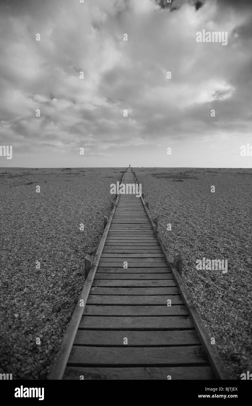 Path on the shingle hi-res stock photography and images - Alamy