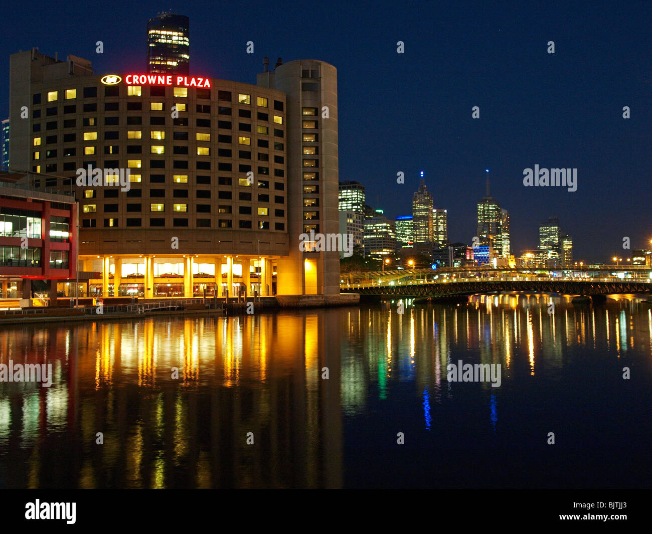Silhouette melbourne city building australia hi-res stock photography ...