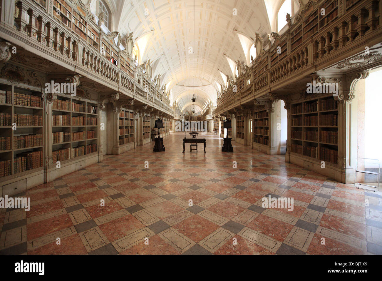 View library in royal palace hi-res stock photography and images - Alamy