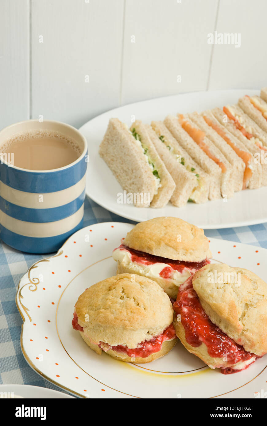 Sandwich tea buffet hi-res stock photography and images - Alamy