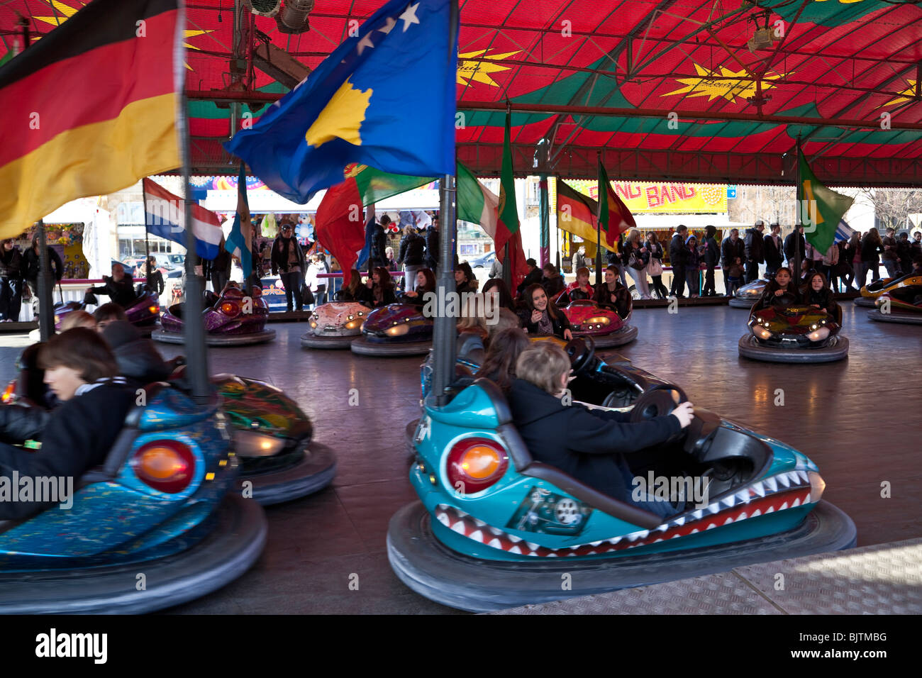Bumper cars hi-res stock photography and images - Alamy