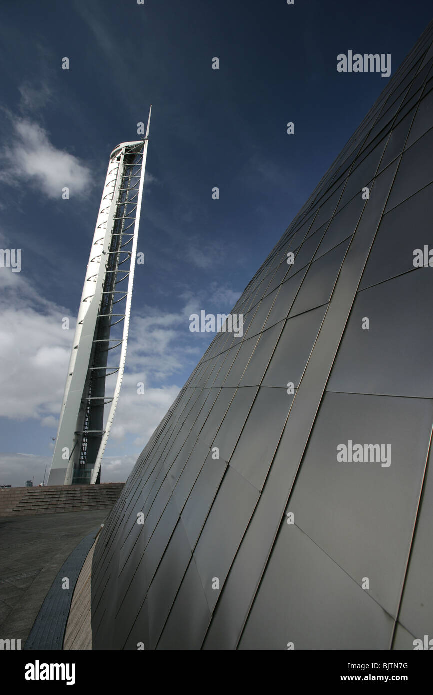 Titanium clad building hi-res stock photography and images - Alamy