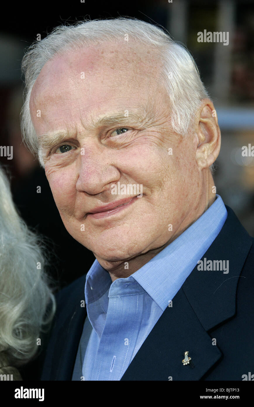 BUZZ ALDRIN LADDER 49 WORLD FILM PREMIERE HOLLYWOOD LOS ANGELES USA 20 ...