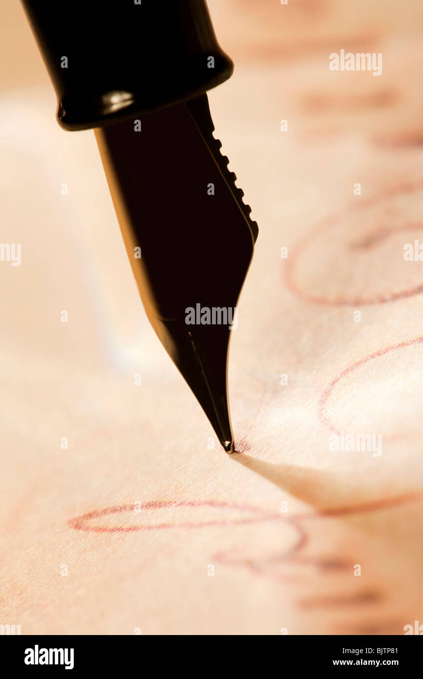 Pen nibs hi-res stock photography and images - Alamy