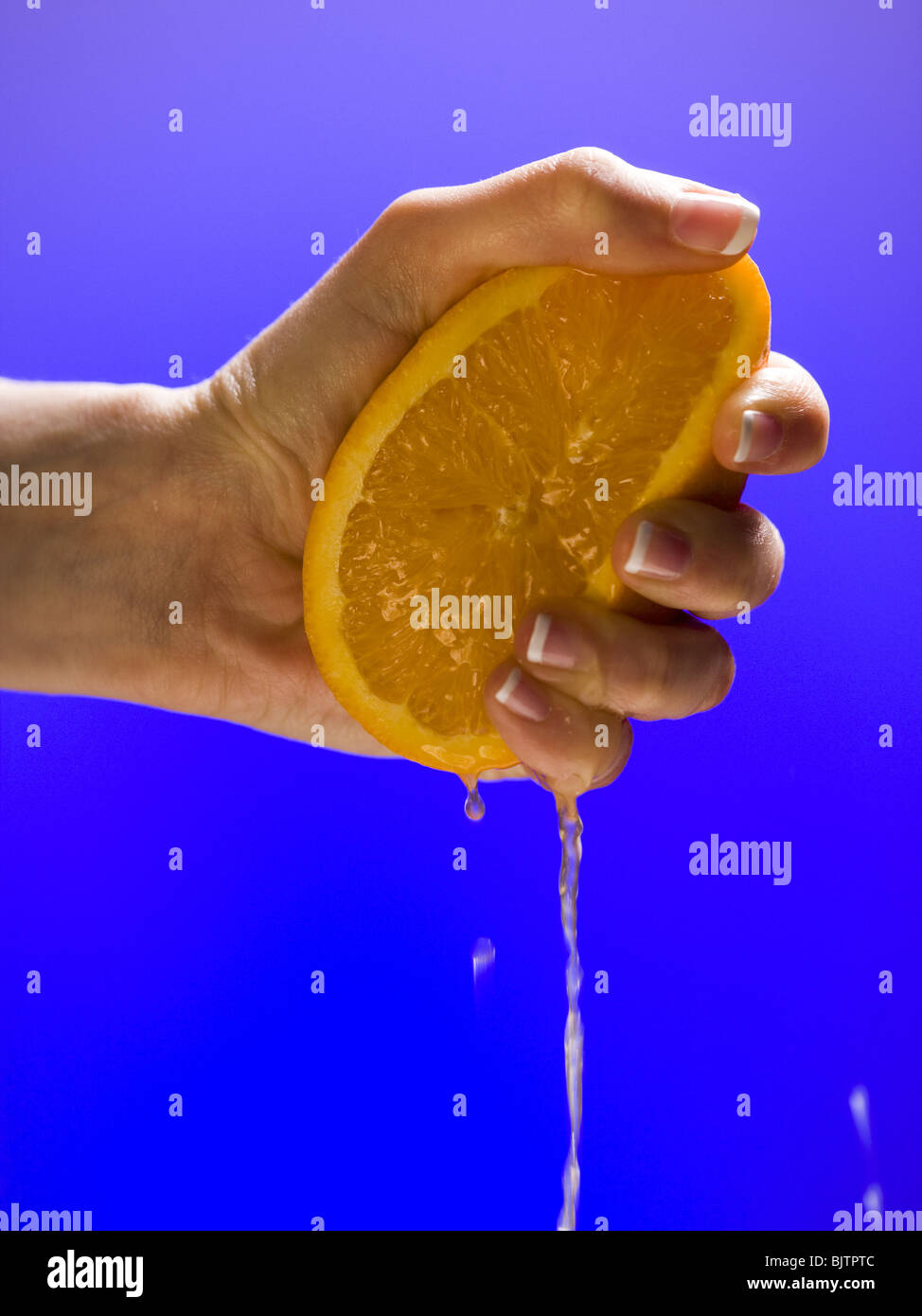 Squeezing juices hi-res stock photography and images - Alamy