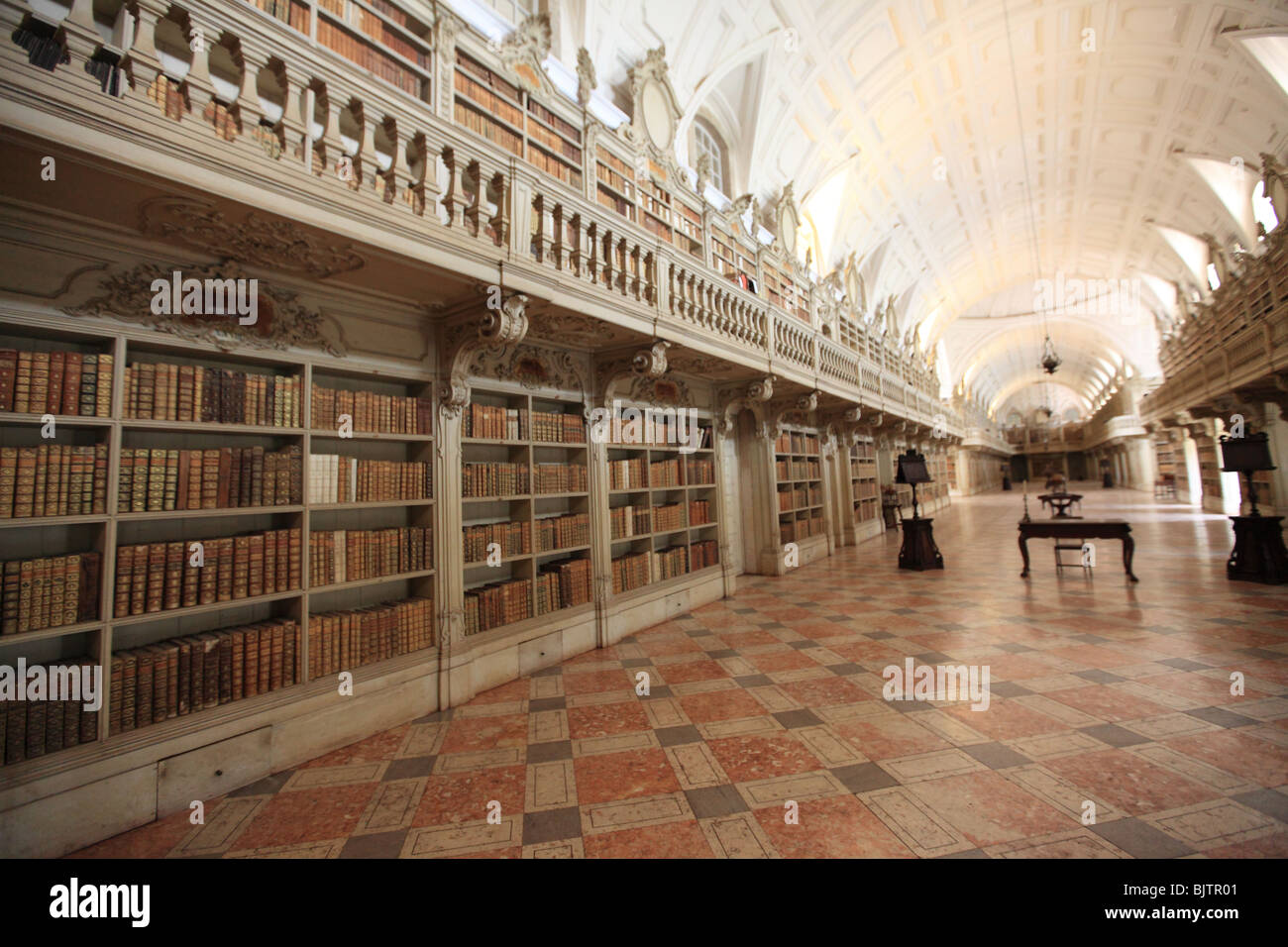 View library in royal palace hi-res stock photography and images - Alamy