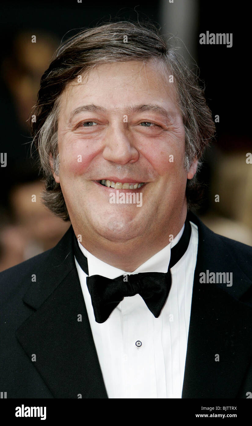 Tv presenter stephen fry hi-res stock photography and images - Alamy