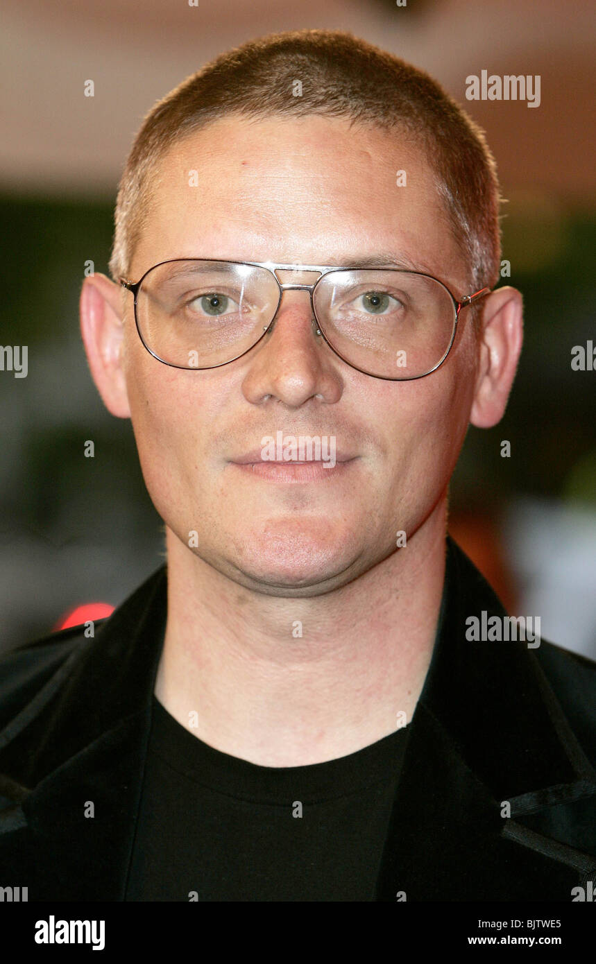 GILES DEACON THE 2007 GREAT BRITONS AWARDS THE LONDON TELEVISION CENTRE ...
