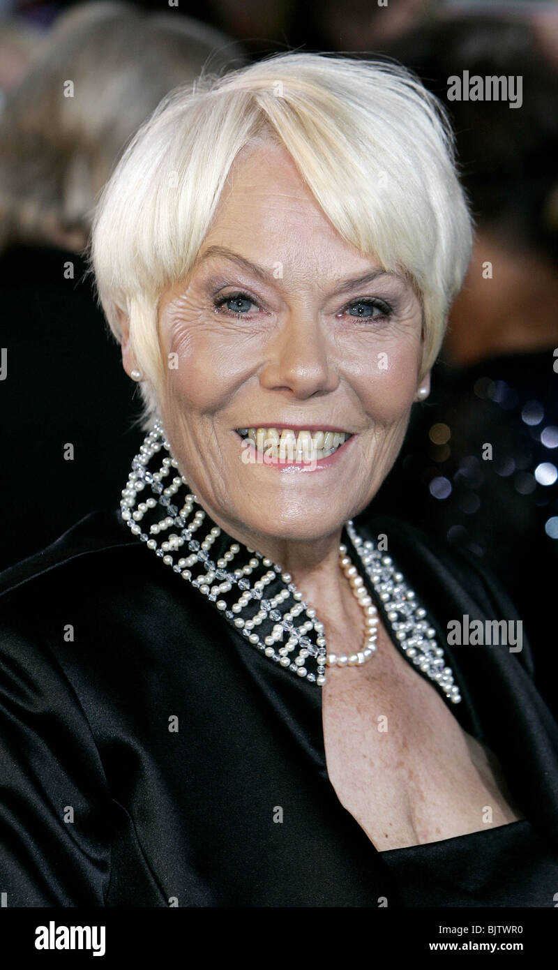 Actress wendy richard hi-res stock photography and images - Alamy