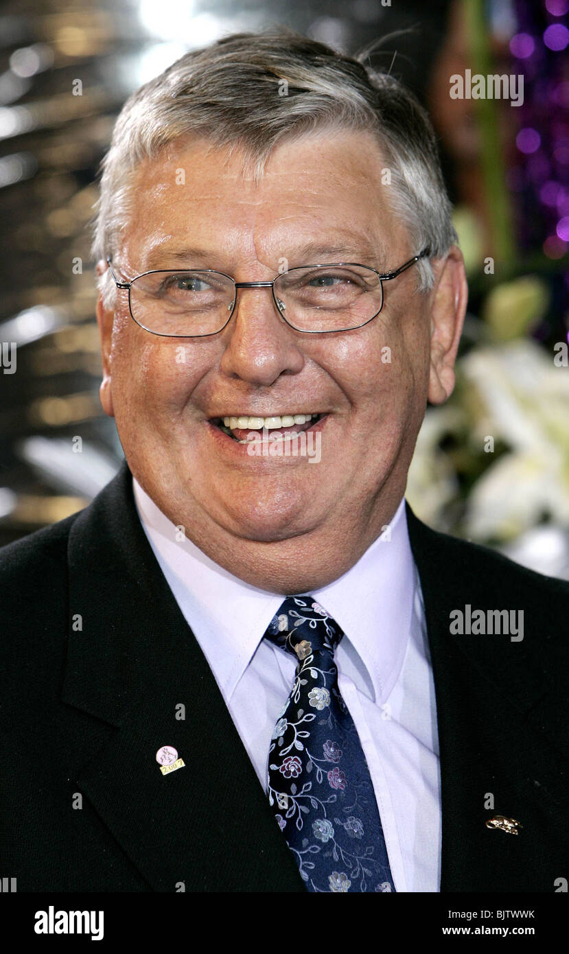 Derek Howarth's Instagram, Twitter & Facebook on IDCrawl