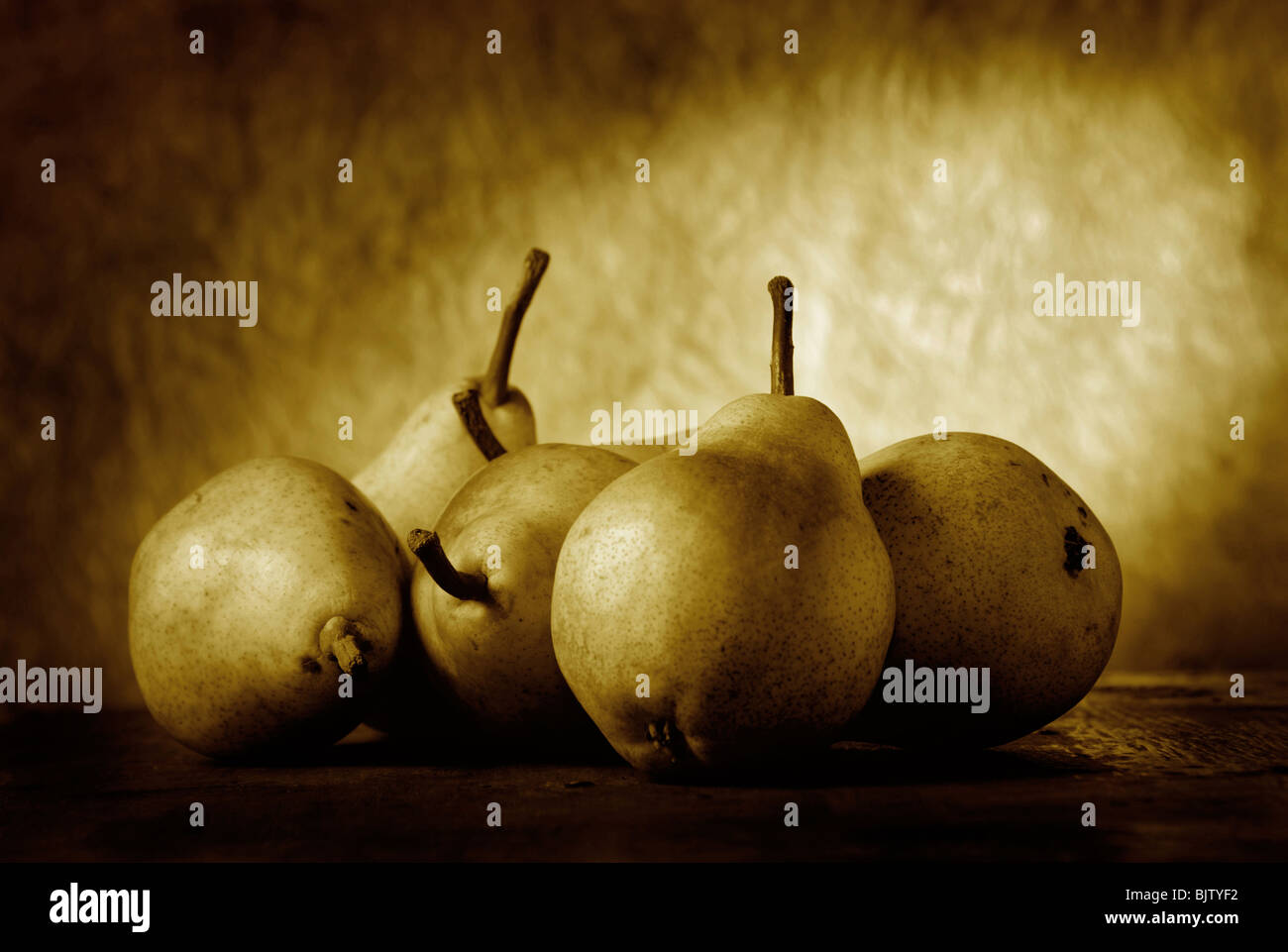 Six pears hi-res stock photography and images - Alamy