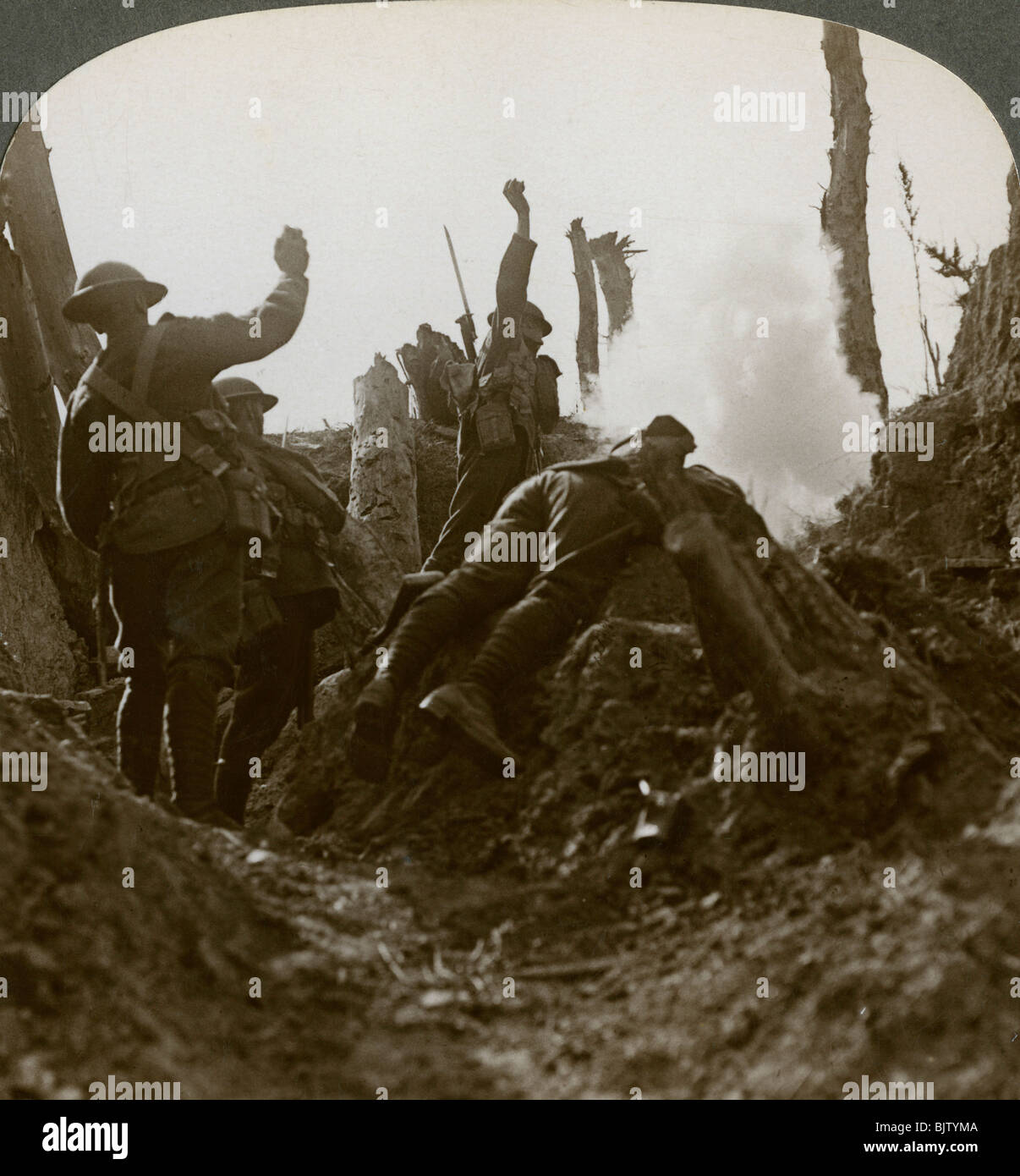 Machine gun position hi-res stock photography and images - Alamy