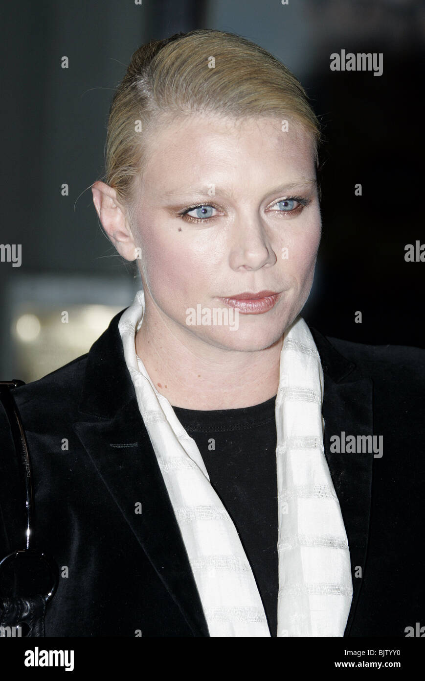 PETA WILSON THE LIFE & DEATH OF PETER SELL GRAUMAN'S CHINESE THEATRE ...