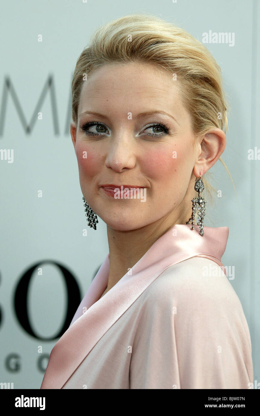 Alex emma kate hudson 2003 hi-res stock photography and images - Alamy