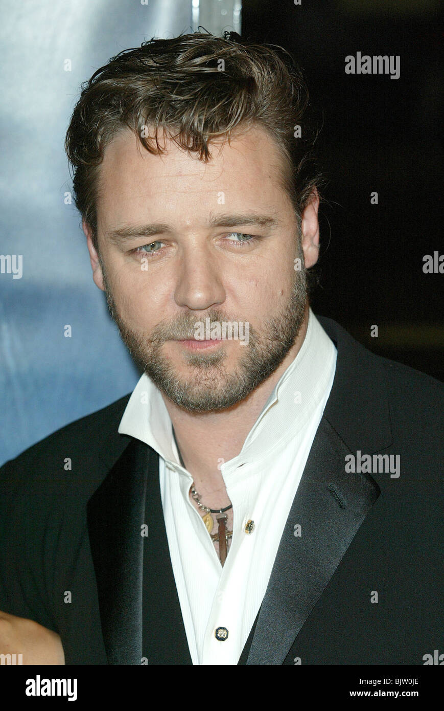 Master and commander crowe hi-res stock photography and images - Alamy