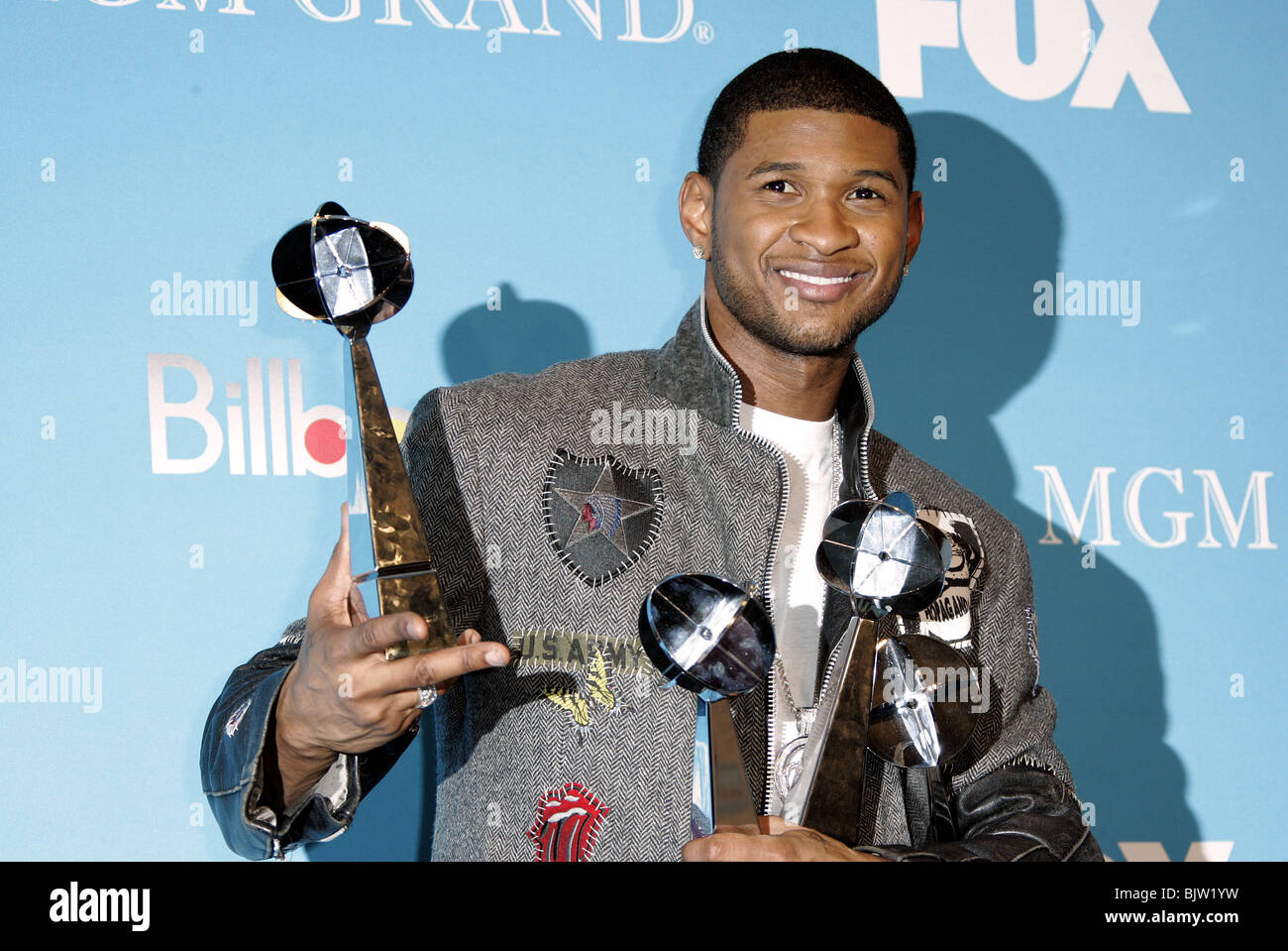 USHER 2004 BILLBOARD MUSIC AWARDS MGM GRAND GARDEN ARENA MGM GRAND ...