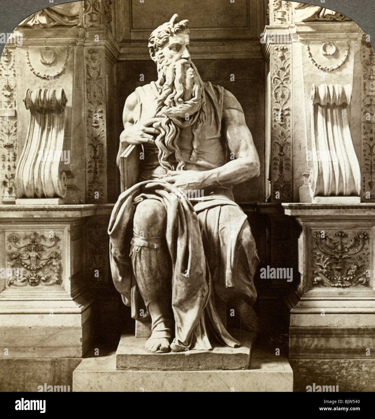 Michelangelo's statue of Moses, Church of San Pietro in Vincoli, Rome ...