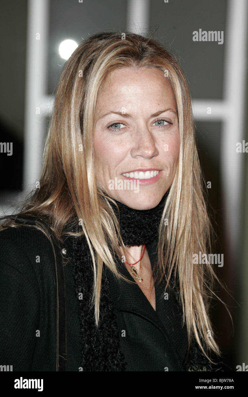 SHERYL CROW THE JACKET FILM PREMIERE ARCLIGHT CINEMA HOLLYWOOD LOS ...