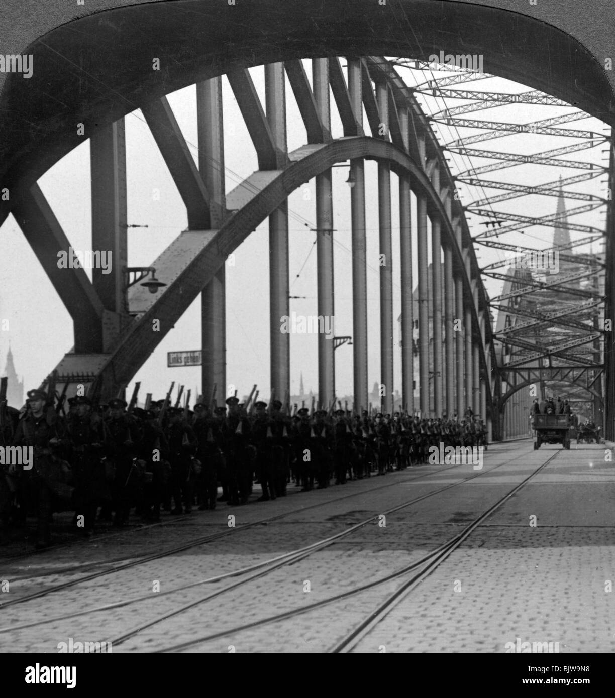 British troops crossing the bridge over the Rhine, Cologne, Germany ...