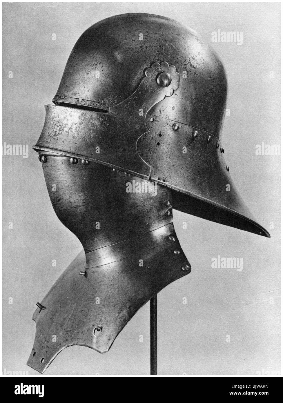 Visored sallet and bevor, c1480 (1958). Artist: Unknown Stock Photo - Alamy