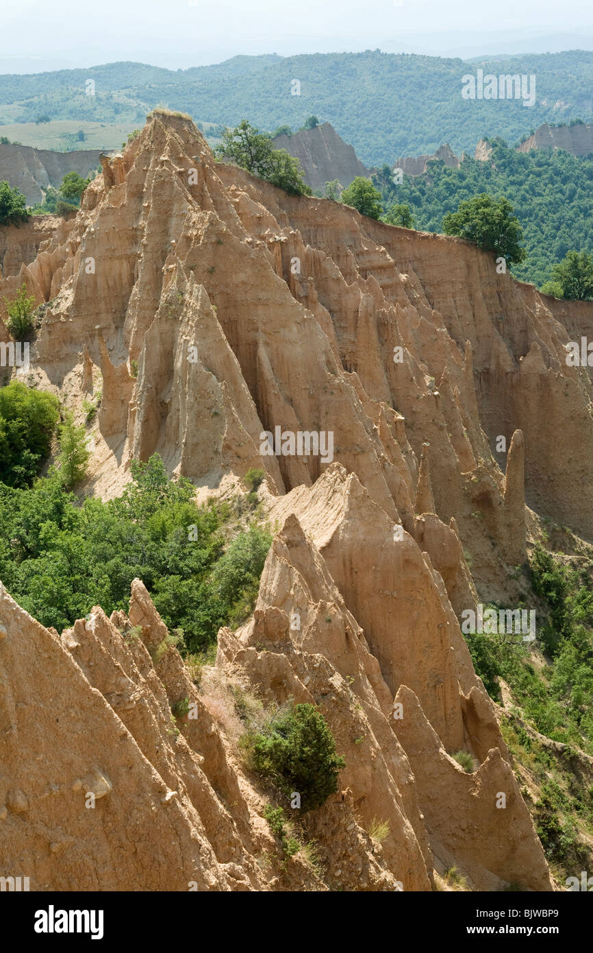Pyramidal column hi-res stock photography and images - Alamy
