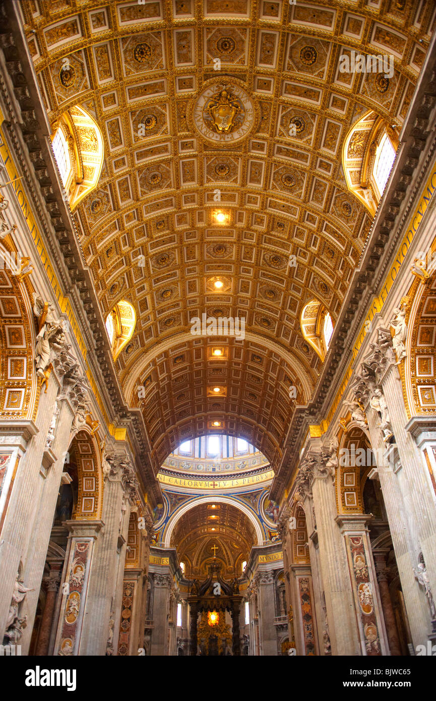 St peter's basilica vatican interior hi-res stock photography and ...