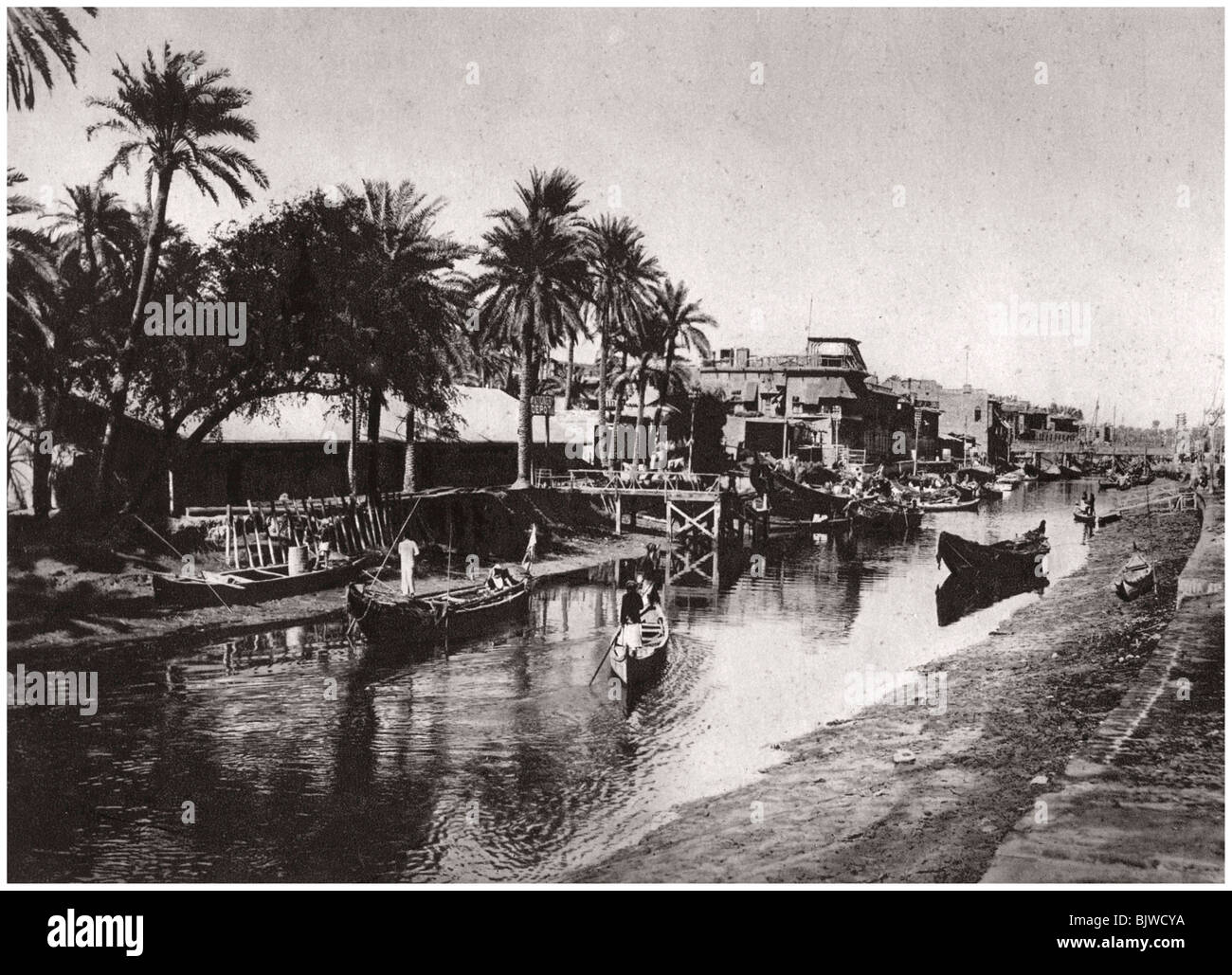 Ashar creek leading shatt al arab hi-res stock photography and images ...