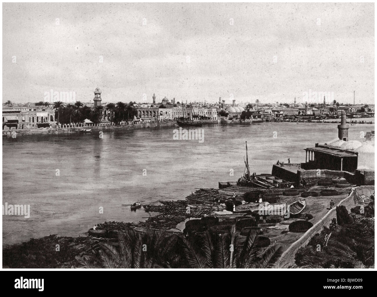 Modern iraq hi-res stock photography and images - Alamy