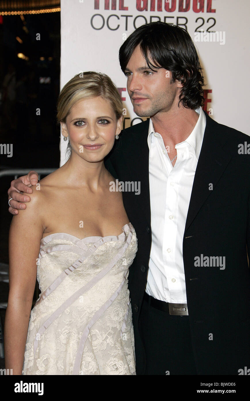 SARAH MICHELLE GELLAR & JASON BEHR THE GRUDGE L.A. PREMIERE WESTWOOD ...