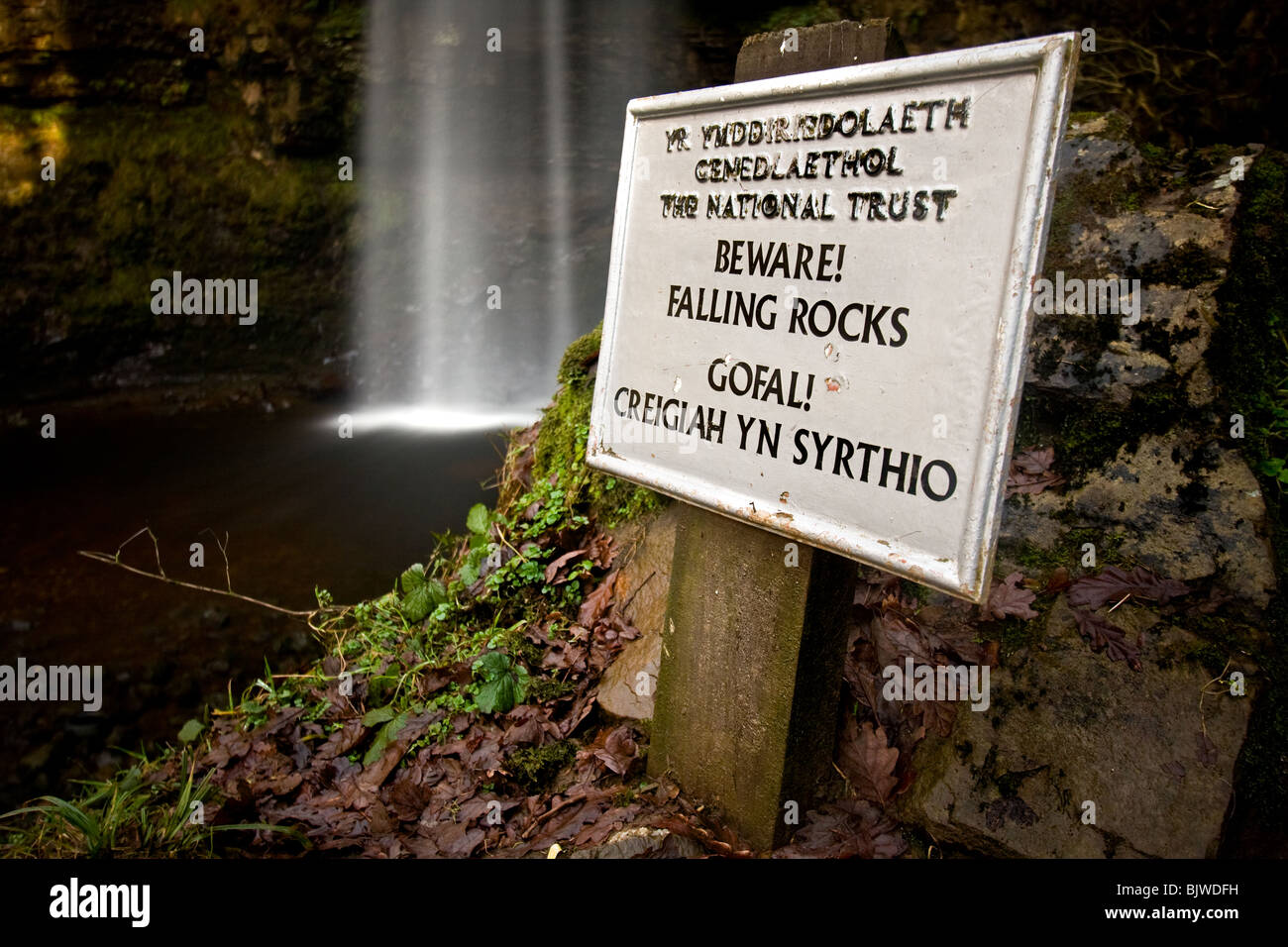 Henrhyd waterfall hi-res stock photography and images - Alamy