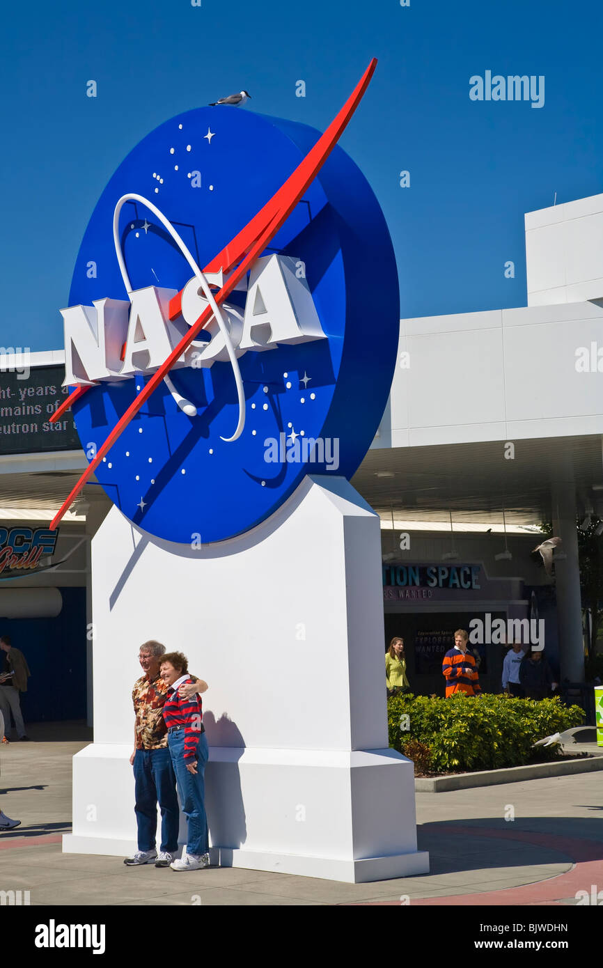Kennedy space center visitor complex hi-res stock photography and ...