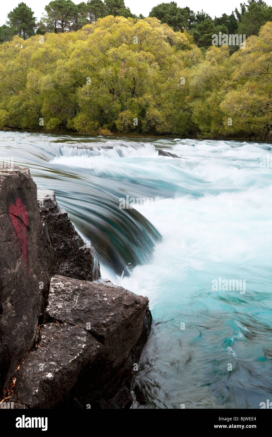 Nz river rocks hi-res stock photography and images - Alamy